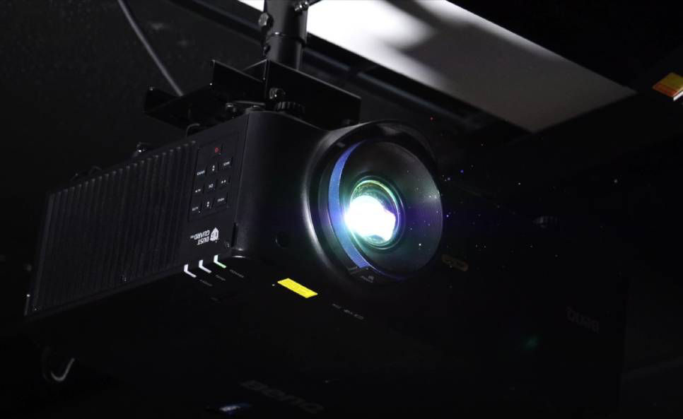 How to install a ceiling mounted golf simulator projector