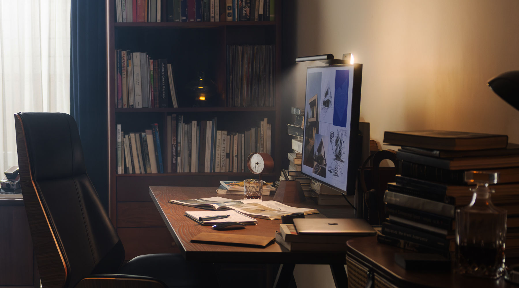 BenQ Monitor Light Bar | Desk Lighting for Professionals | BenQ US